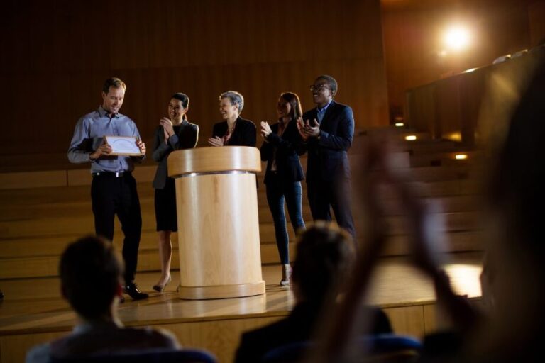 El Arte Del Discurso Emocionando A Través De Las Palabras Discursos Pro